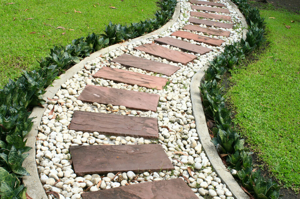 How To Use Landscape Pebbles In Your Yard: 7 Different Ideas ...