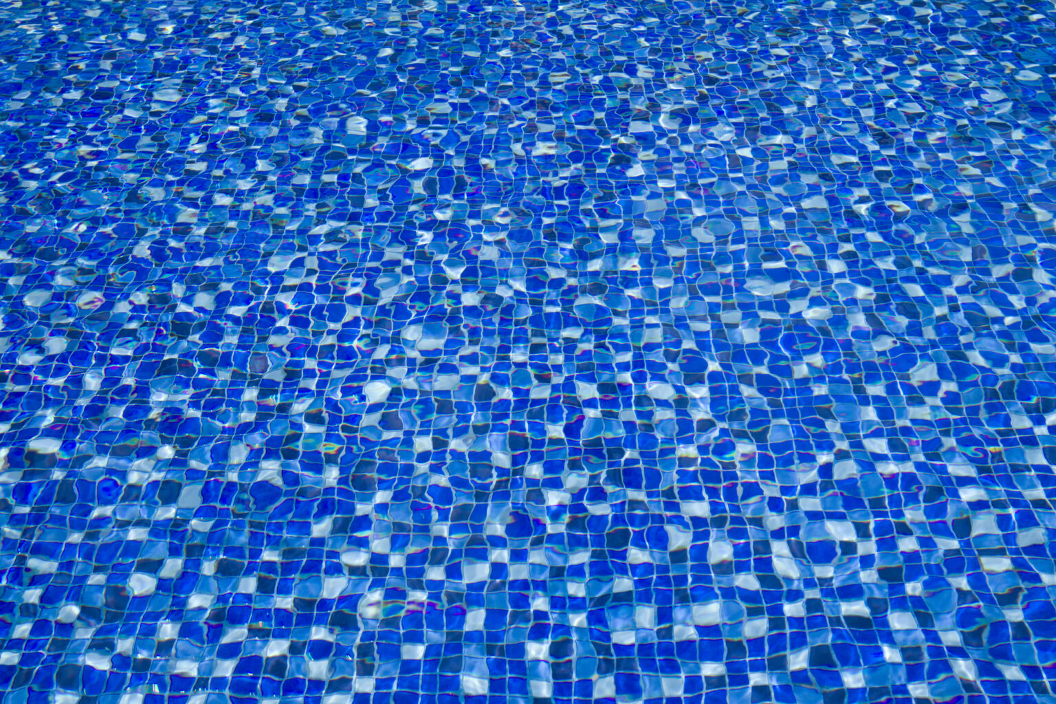8 Benefits Of Using Colored Quartz In Your Pool Finish | Consolidated ...